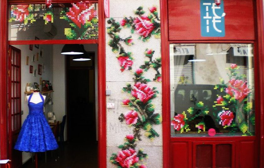 raquel-rodrigo-flowers-street-cross-stitch - ArtPeople.Net