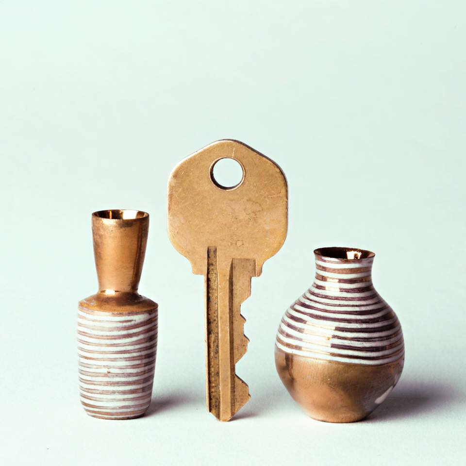 Jon Almeda’s Miniature Hand Thrown Pottery(2) - ArtPeople.Net